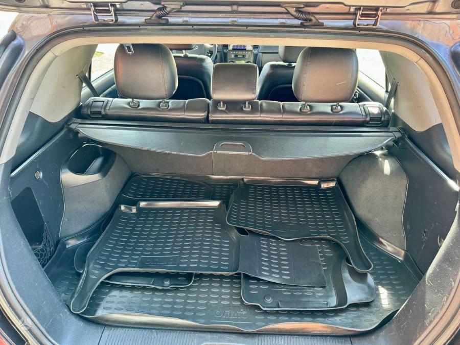 Pelēks Kia Sorento 2008 Marijampole, ar dzinēja tilpumu 2.50 L un nobraukumu 279 tūkst. km par 4450 €, foto 34 vietnē AUTOMOTO.COM.LV