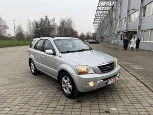 Grey Kia Sorento 2009 in Marijampole, with an engine capacity of 2.50 L and mileage of 179 thousand km for 3600 €, photo 4 on AUTOMOTO.COM.LV