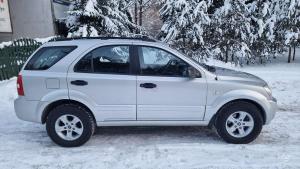 Grey Kia Sorento 2009 in Vilnius, with an engine capacity of 2.50 L and mileage of 212 thousand km for 3950 €, photo 6 on AUTOMOTO.COM.LV