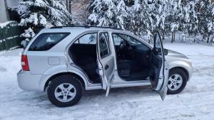 Grey Kia Sorento 2009 in Vilnius, with an engine capacity of 2.50 L and mileage of 212 thousand km for 3950 €, photo 7 on AUTOMOTO.COM.LV