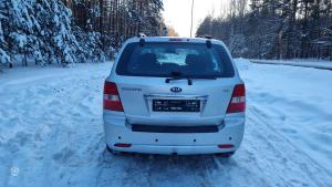 Grey Kia Sorento 2009 in Vilnius, with an engine capacity of 2.50 L and mileage of 212 thousand km for 3950 €, photo 10 on AUTOMOTO.COM.LV