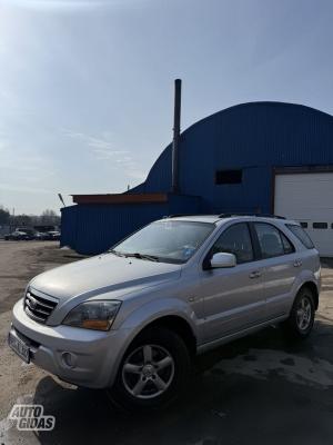 Grey Kia Sorento 2009 in Prienai, with an engine capacity of 2.50 L and mileage of 230 thousand km for 3600 €, photo 3 on AUTOMOTO.COM.LV