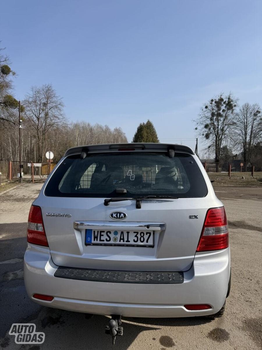Grey Kia Sorento 2009 in Prienai, with an engine capacity of 2.50 L and mileage of 230 thousand km for 3600 €, photo 6 on AUTOMOTO.COM.LV
