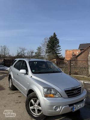 Grey Kia Sorento 2009 in Prienai, with an engine capacity of 2.50 L and mileage of 230 thousand km for 3600 €, photo 7 on AUTOMOTO.COM.LV