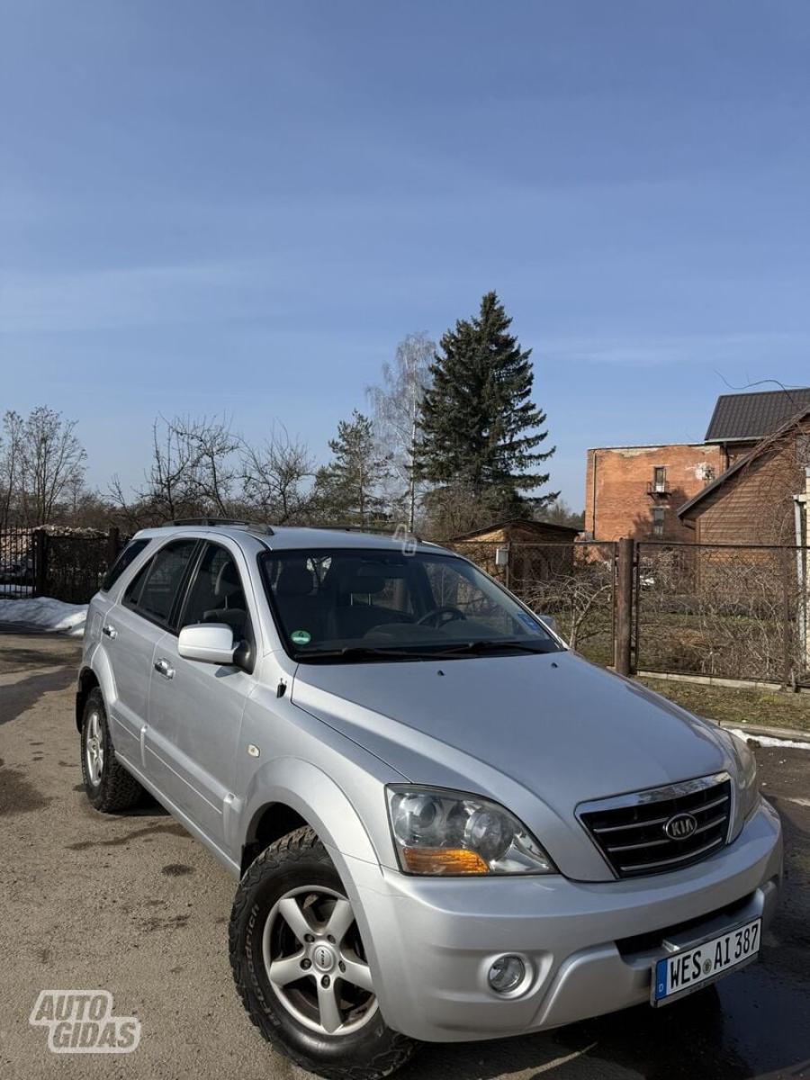 Grey Kia Sorento 2009 in Prienai, with an engine capacity of 2.50 L and mileage of 230 thousand km for 3600 €, photo 7 on AUTOMOTO.COM.LV