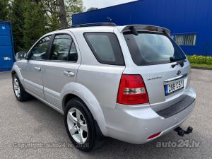 Grey Kia Sorento 2009 in Paide, with an engine capacity of 2.50 L and mileage of 179 thousand km for 4790 €, photo 5 on AUTOMOTO.COM.LV