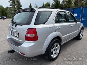 Grey Kia Sorento 2009 in Paide, with an engine capacity of 2.50 L and mileage of 179 thousand km for 4790 €, photo 6 on AUTOMOTO.COM.LV