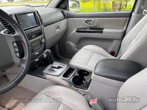 Grey Kia Sorento 2009 in Paide, with an engine capacity of 2.50 L and mileage of 179 thousand km for 4790 €, photo 13 on AUTOMOTO.COM.LV