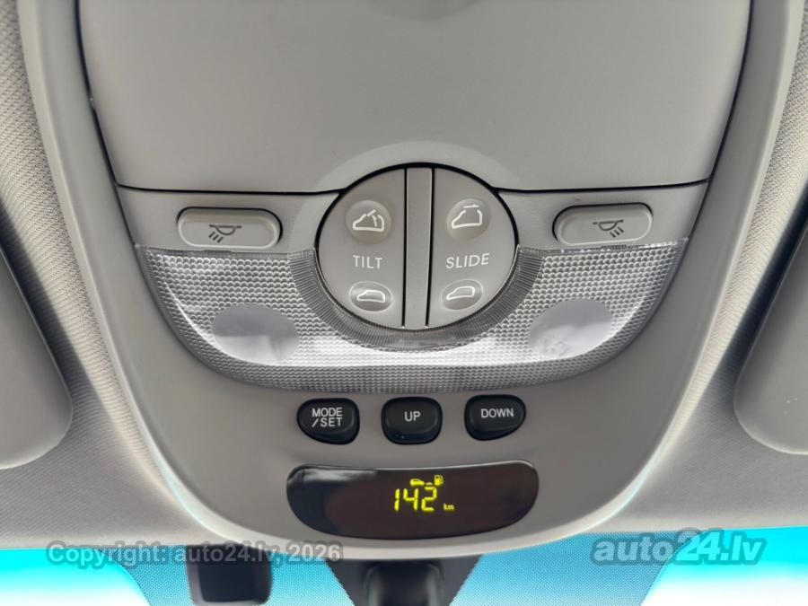 Grey Kia Sorento 2009 in Paide, with an engine capacity of 2.50 L and mileage of 179 thousand km for 4790 €, photo 22 on AUTOMOTO.COM.LV