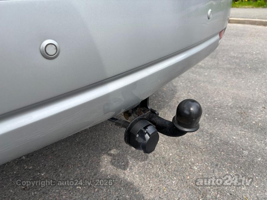 Grey Kia Sorento 2009 in Paide, with an engine capacity of 2.50 L and mileage of 179 thousand km for 4790 €, photo 25 on AUTOMOTO.COM.LV