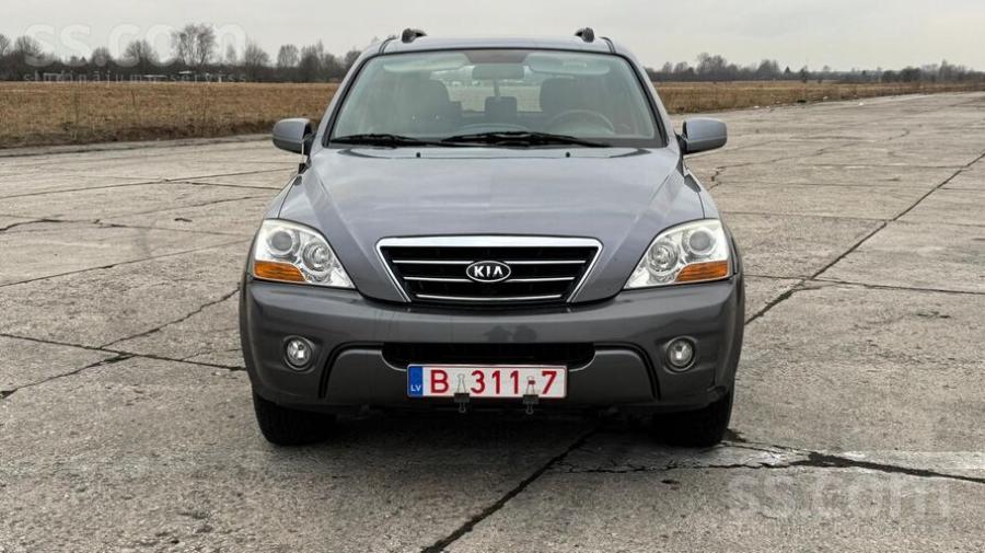 Pelēks Kia Sorento 2009 Rīga, ar dzinēja tilpumu 2.50 L un nobraukumu 0 tūkst. km par 3799 €, foto 9 vietnē AUTOMOTO.COM.LV
