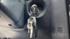 Pelēks Kia Sorento 2009 Rīga, ar dzinēja tilpumu 2.50 L un nobraukumu 0 tūkst. km par 3799 €, foto 14 vietnē AUTOMOTO.COM.LV