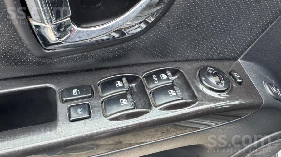 Pelēks Kia Sorento 2009 Rīga, ar dzinēja tilpumu 2.50 L un nobraukumu 0 tūkst. km par 3799 €, foto 18 vietnē AUTOMOTO.COM.LV