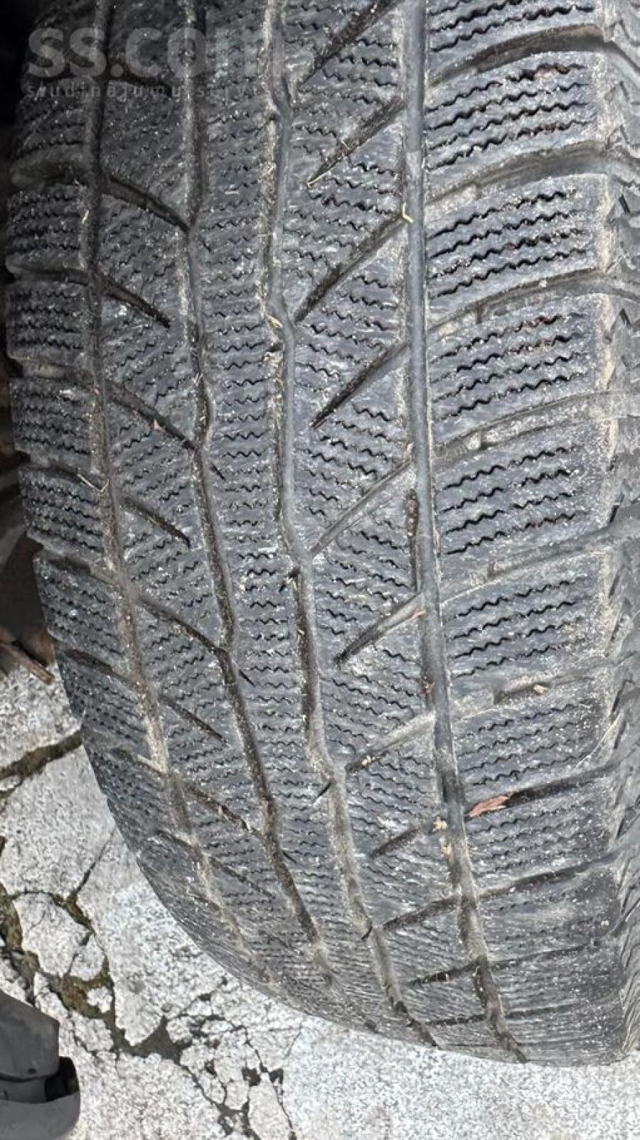 Pelēks Kia Sorento 2009 Rīga, ar dzinēja tilpumu 2.50 L un nobraukumu 0 tūkst. km par 3799 €, foto 28 vietnē AUTOMOTO.COM.LV