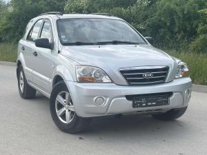 Grey Kia Sorento 2009 in Ukmerge, with an engine capacity of 2.50 L and mileage of 189 thousand km for 2950 €, photo 3 on AUTOMOTO.COM.LV