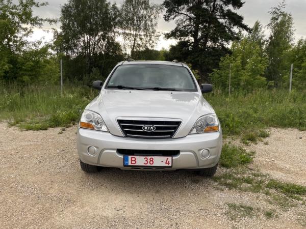 Pelēks Kia Sorento 2009 Rīga, ar dzinēja tilpumu 2.50 L un nobraukumu 262 tūkst. km par 4900 €, foto 3 vietnē AUTOMOTO.COM.LV