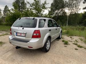 Pelēks Kia Sorento 2009 Rīga, ar dzinēja tilpumu 2.50 L un nobraukumu 262 tūkst. km par 4900 €, foto 6 vietnē AUTOMOTO.COM.LV