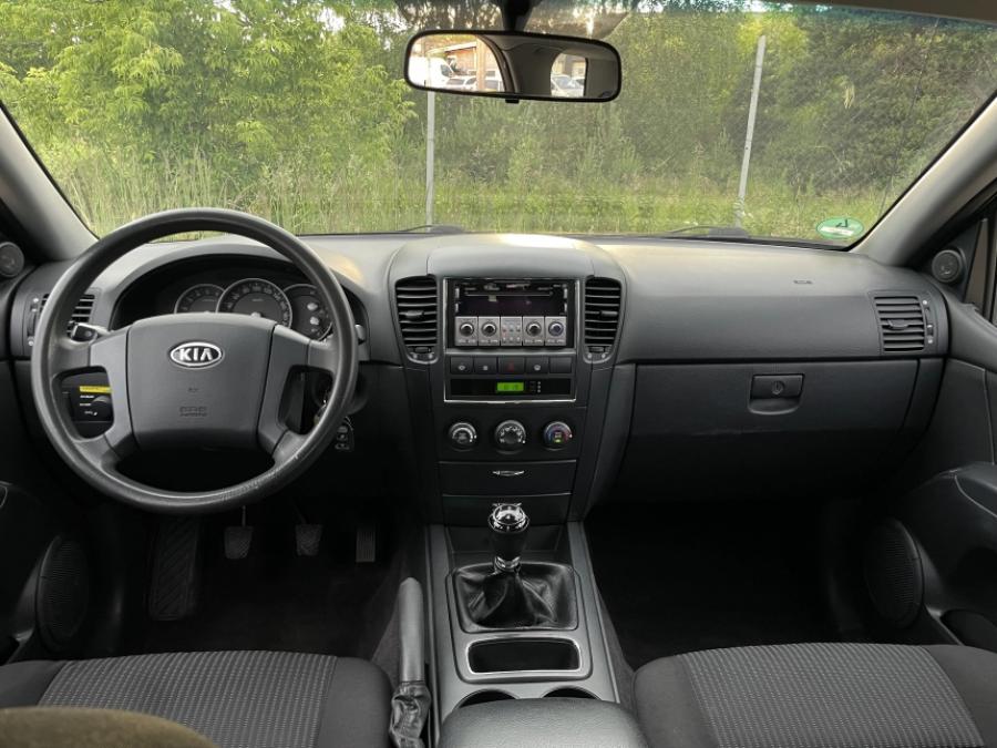 Pelēks Kia Sorento 2009 Rīga, ar dzinēja tilpumu 2.50 L un nobraukumu 262 tūkst. km par 4900 €, foto 8 vietnē AUTOMOTO.COM.LV