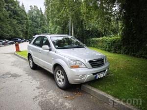 Pelēks Kia Sorento 2009 Rīga, ar dzinēja tilpumu 2.50 L un nobraukumu 281 tūkst. km par 2450 €, foto  vietnē AUTOMOTO.COM.LV