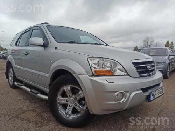 Pelēks Kia Sorento 2009 Daugavpils, ar dzinēja tilpumu 2.50 L un nobraukumu 0 tūkst. km par 2300 €, foto 3 vietnē AUTOMOTO.COM.LV