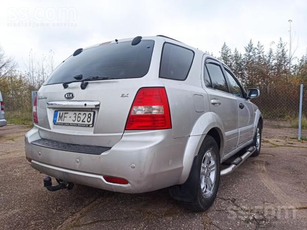 Pelēks Kia Sorento 2009 Daugavpils, ar dzinēja tilpumu 2.50 L un nobraukumu 0 tūkst. km par 2300 €, foto 8 vietnē AUTOMOTO.COM.LV