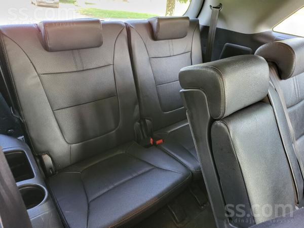 Grey Kia Sorento 2010 in Riga, with an engine capacity of 2.20 L and mileage of 280 thousand km for 4800 €, photo 10 on AUTOMOTO.COM.LV