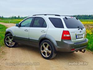 Grey Kia Sorento 2010 in Narva, with an engine capacity of 3.30 L and mileage of 200 thousand km for 5000 €, photo 6 on AUTOMOTO.COM.LV