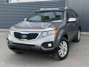 Grey Kia Sorento 2010 in Taurage, with an engine capacity of 2.20 L and mileage of 239 thousand km for 5200 €, photo  on AUTOMOTO.COM.LV