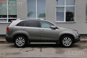 Pelēks Kia Sorento 2011 Rīga, ar dzinēja tilpumu 2.20 L un nobraukumu 0 tūkst. km par 5495 €, foto 3 vietnē AUTOMOTO.COM.LV