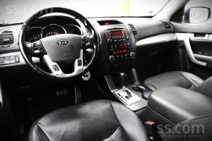 Pelēks Kia Sorento 2011 Rīga, ar dzinēja tilpumu 2.20 L un nobraukumu 0 tūkst. km par 5495 €, foto 8 vietnē AUTOMOTO.COM.LV