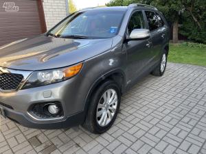 Grey Kia Sorento 2011 in Marijampole, with an engine capacity of 2.20 L and mileage of 230 thousand km for 7700 €, photo 8 on AUTOMOTO.COM.LV