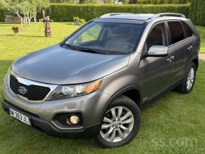 Grey Kia Sorento 2011 in Riga, with an engine capacity of 2.20 L and mileage of 241 thousand km for 7250 €, photo  on AUTOMOTO.COM.LV