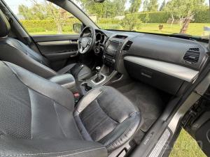 Pelēks Kia Sorento 2011 Rīga, ar dzinēja tilpumu 2.20 L un nobraukumu 241 tūkst. km par 7250 €, foto 12 vietnē AUTOMOTO.COM.LV