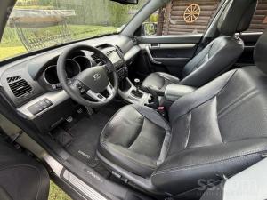 Pelēks Kia Sorento 2011 Rīga, ar dzinēja tilpumu 2.20 L un nobraukumu 241 tūkst. km par 7250 €, foto 13 vietnē AUTOMOTO.COM.LV