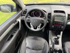 Pelēks Kia Sorento 2011 Rīga, ar dzinēja tilpumu 2.20 L un nobraukumu 241 tūkst. km par 7250 €, foto 20 vietnē AUTOMOTO.COM.LV