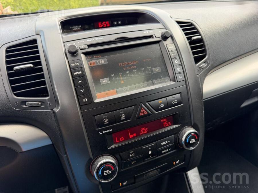 Pelēks Kia Sorento 2011 Rīga, ar dzinēja tilpumu 2.20 L un nobraukumu 241 tūkst. km par 7250 €, foto 21 vietnē AUTOMOTO.COM.LV