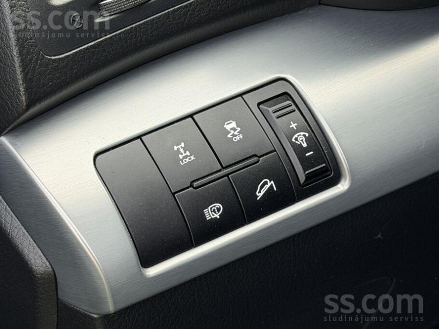 Pelēks Kia Sorento 2011 Rīga, ar dzinēja tilpumu 2.20 L un nobraukumu 241 tūkst. km par 7250 €, foto 24 vietnē AUTOMOTO.COM.LV