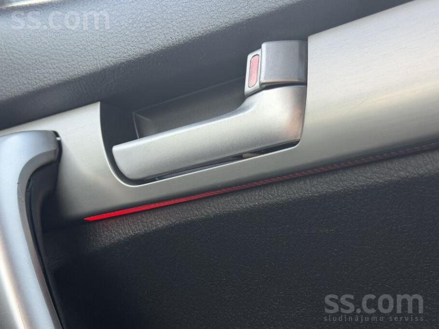 Pelēks Kia Sorento 2011 Rīga, ar dzinēja tilpumu 2.20 L un nobraukumu 241 tūkst. km par 7250 €, foto 26 vietnē AUTOMOTO.COM.LV