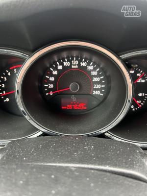 Pelēks Kia Sorento 2011 Marijampole, ar dzinēja tilpumu 2.20 L un nobraukumu 267 tūkst. km par 6200 €, foto 12 vietnē AUTOMOTO.COM.LV