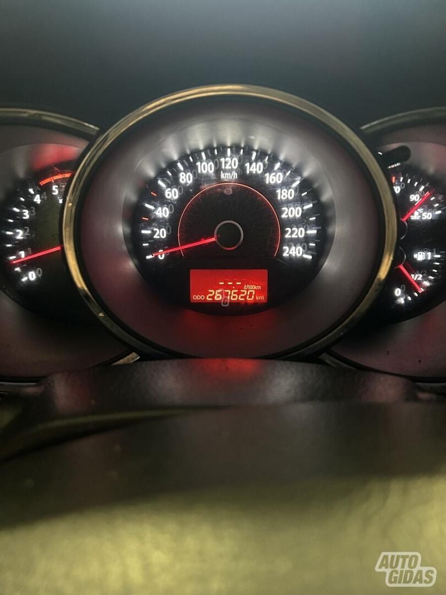 Pelēks Kia Sorento 2011 Marijampole, ar dzinēja tilpumu 2.20 L un nobraukumu 267 tūkst. km par 6200 €, foto 13 vietnē AUTOMOTO.COM.LV