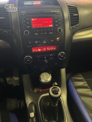 Pelēks Kia Sorento 2011 Marijampole, ar dzinēja tilpumu 2.20 L un nobraukumu 267 tūkst. km par 6200 €, foto 14 vietnē AUTOMOTO.COM.LV