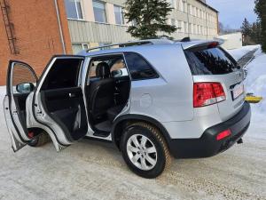 Grey Kia Sorento 2011 in Jekabpils, with an engine capacity of 2.20 L and mileage of 265 thousand km for 7690 €, photo 13 on AUTOMOTO.COM.LV