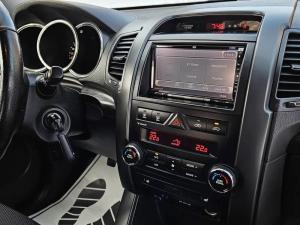 Grey Kia Sorento 2011 in Jekabpils, with an engine capacity of 2.20 L and mileage of 265 thousand km for 7690 €, photo 18 on AUTOMOTO.COM.LV