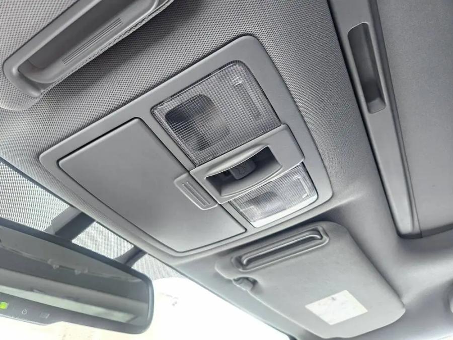 Grey Kia Sorento 2011 in Jekabpils, with an engine capacity of 2.20 L and mileage of 265 thousand km for 7690 €, photo 31 on AUTOMOTO.COM.LV