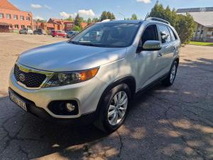 Pelēks Kia Sorento 2011 Jurbarkas, ar dzinēja tilpumu 2.20 L un nobraukumu 320 tūkst. km par 4850 €, foto  vietnē AUTOMOTO.COM.LV