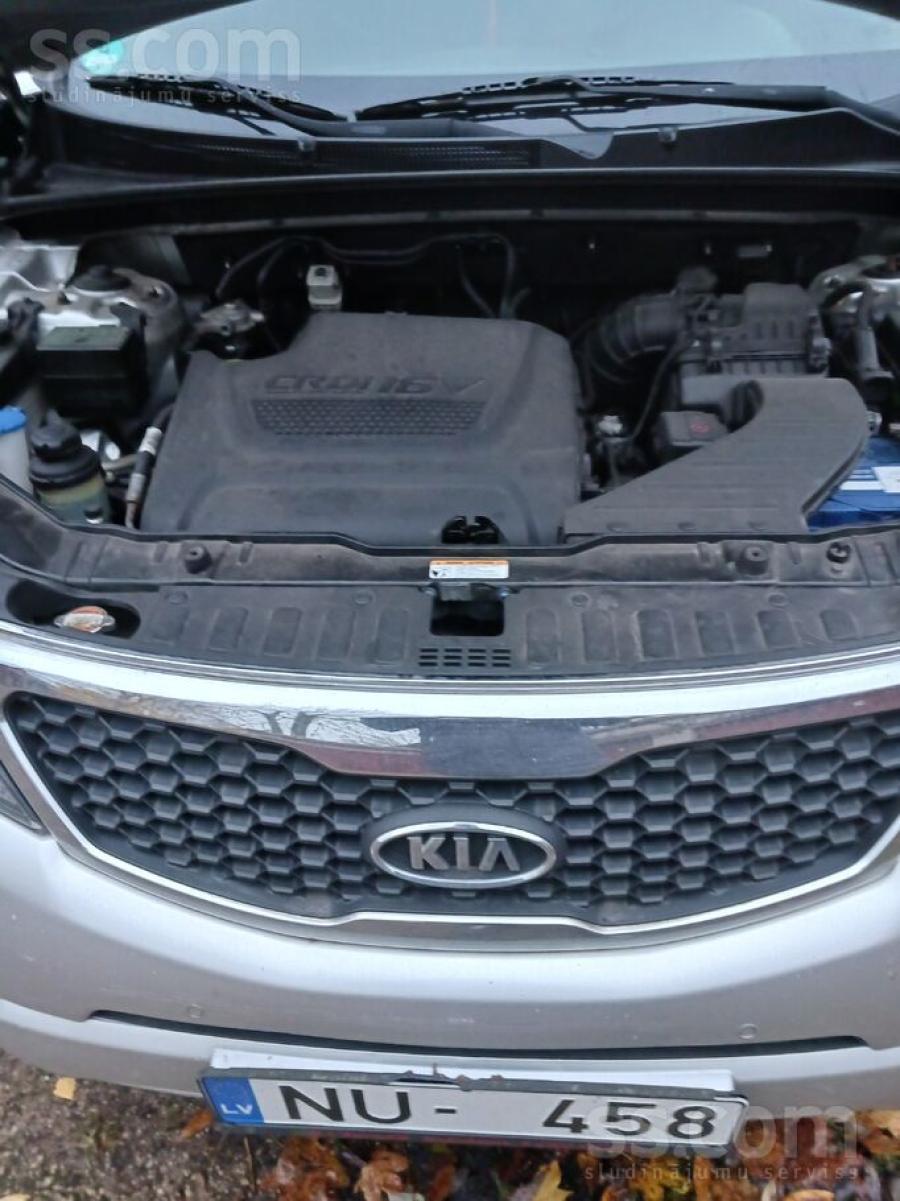 Pelēks Kia Sorento 2012 Rīga, ar dzinēja tilpumu 2.20 L un nobraukumu 0 tūkst. km par 8500 €, foto 8 vietnē AUTOMOTO.COM.LV