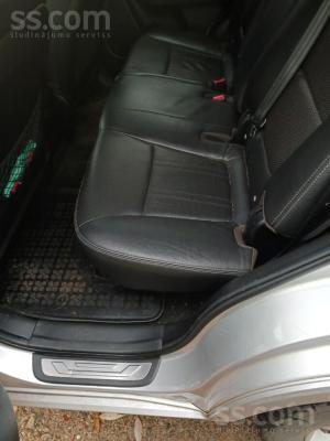 Pelēks Kia Sorento 2012 Rīga, ar dzinēja tilpumu 2.20 L un nobraukumu 0 tūkst. km par 8500 €, foto 12 vietnē AUTOMOTO.COM.LV