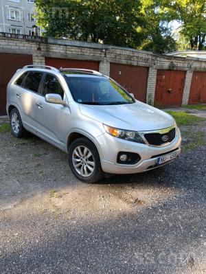 Pelēks Kia Sorento 2012 Rīga, ar dzinēja tilpumu 2.20 L un nobraukumu 0 tūkst. km par 8500 €, foto 21 vietnē AUTOMOTO.COM.LV
