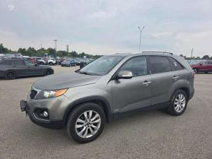 Grey Kia Sorento 2012 in Marijampole, with an engine capacity of 2.20 L and mileage of 260 thousand km for 4990 €, photo  on AUTOMOTO.COM.LV