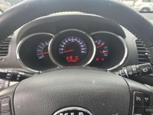 Grey Kia Sorento 2012 in Marijampole, with an engine capacity of 2.20 L and mileage of 260 thousand km for 4990 €, photo 29 on AUTOMOTO.COM.LV
